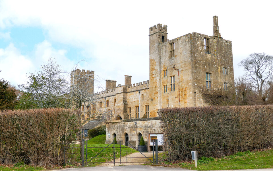 Winchcombe and Sudeley Castle walk in the Cotswolds (3.7 miles circular)